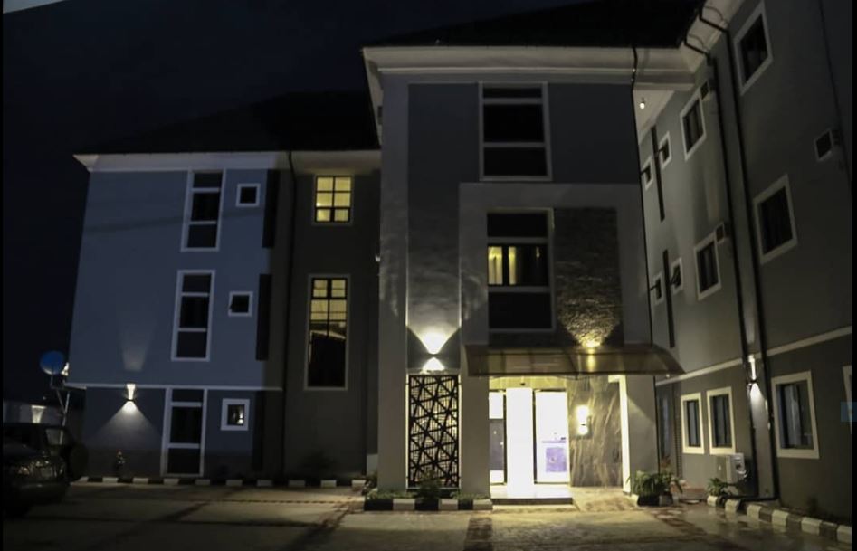 Uranus House - APIE BUSINESS